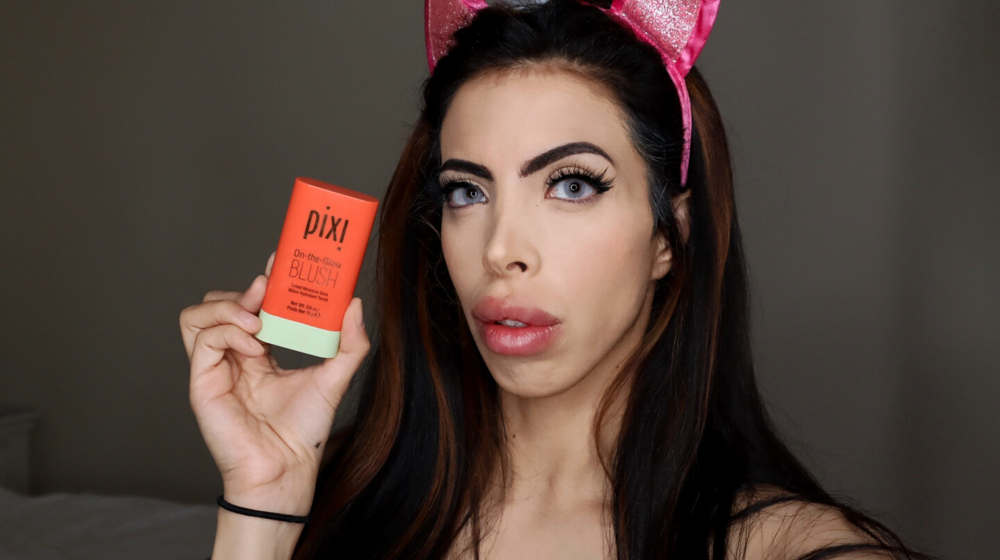 The Pixi Beauty On the Glow Blush review - Vanity Owl